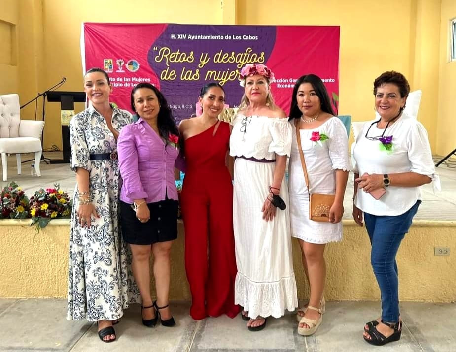 Con la conferencia ‘‘Retos y Desafíos de las Mujeres”, en Santiago ...